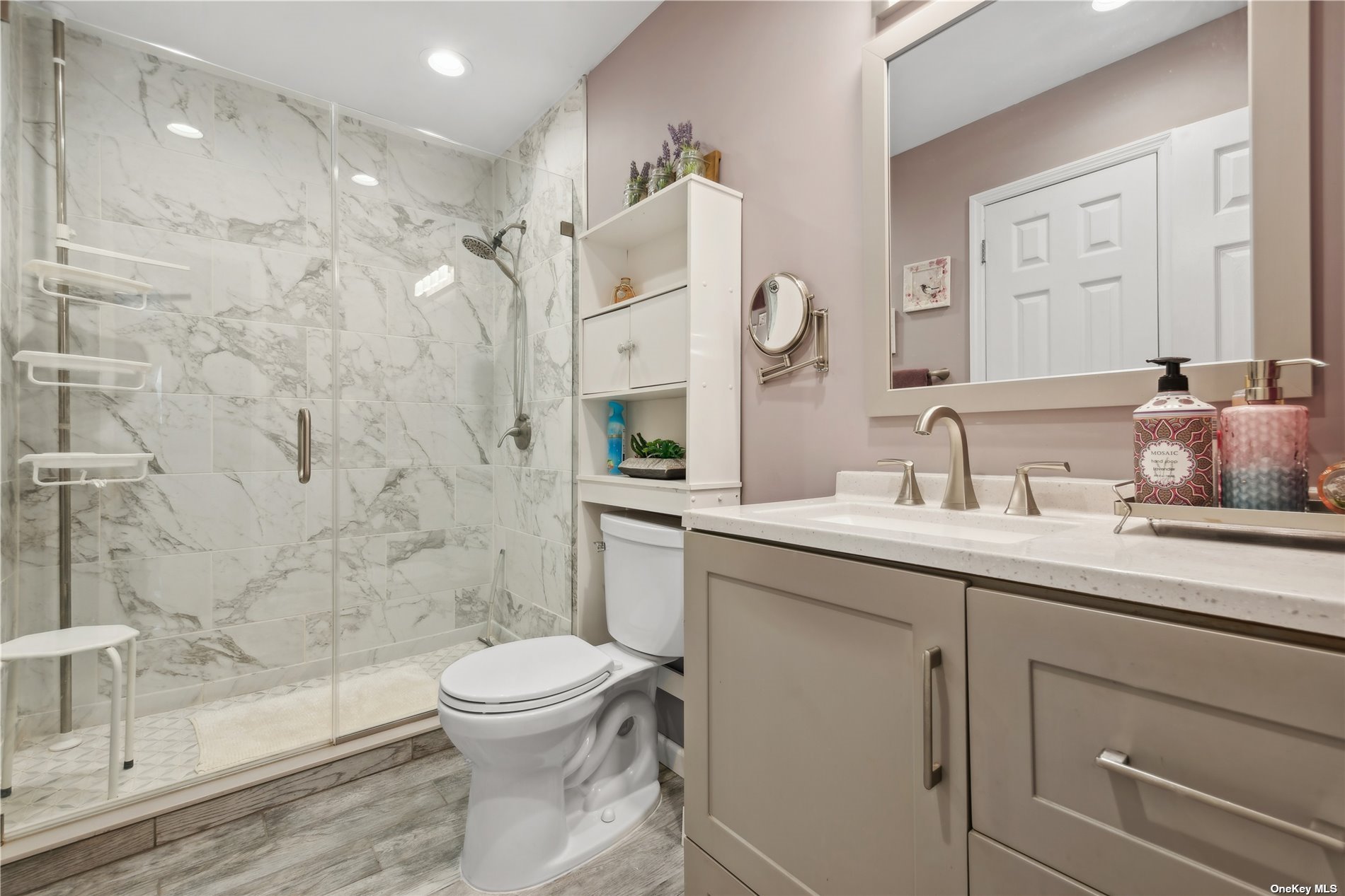 35 Fran Ln, Brookhaven, NY 11720