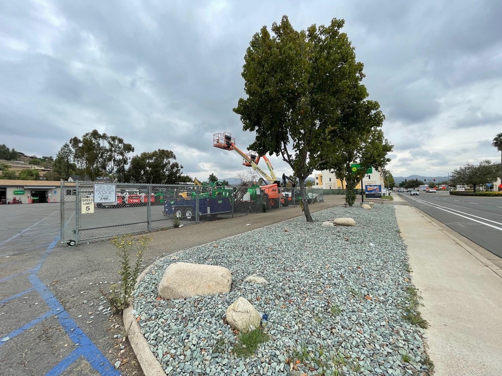 13056 Poway Rd, Poway, CA 92064