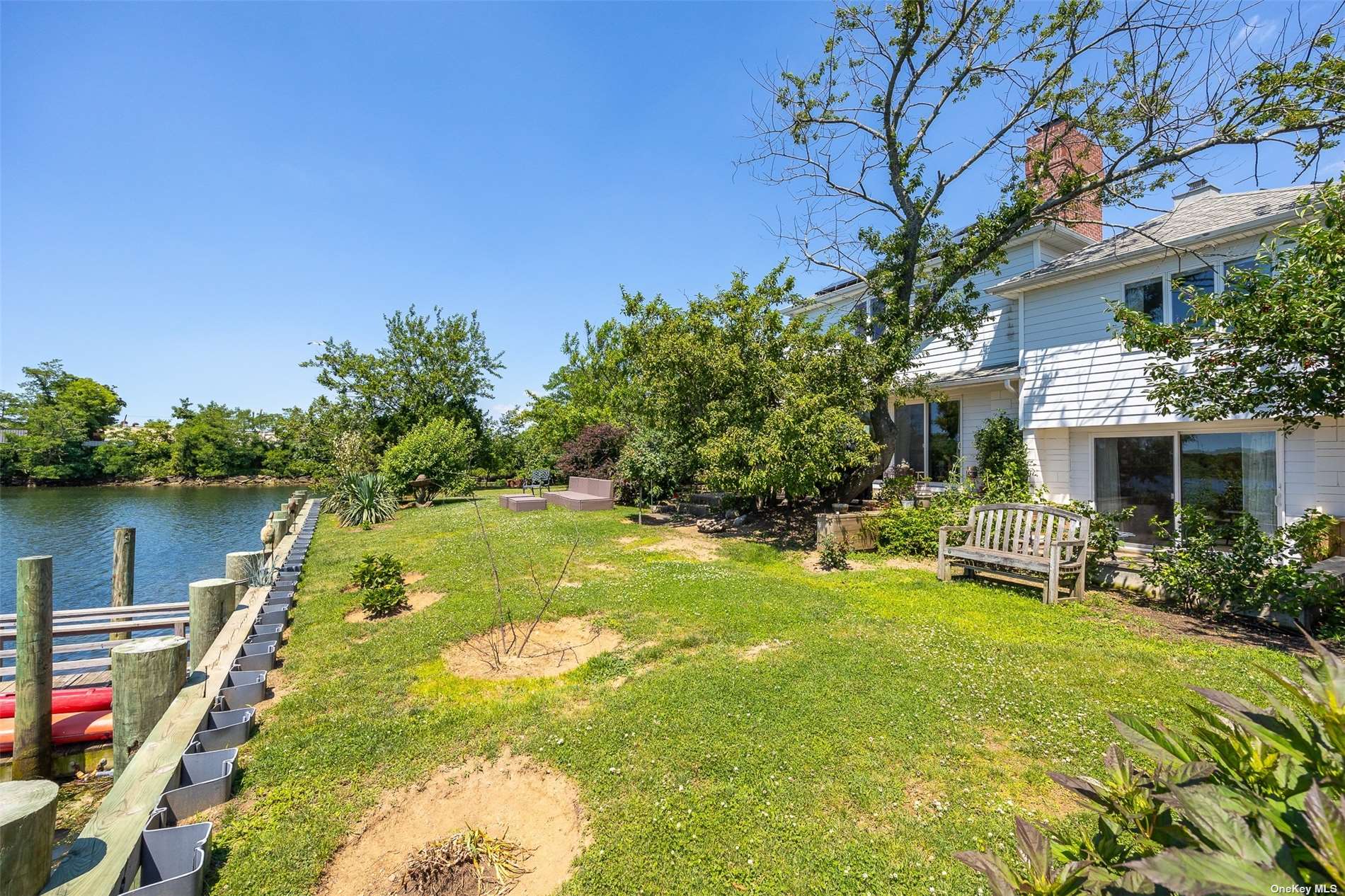 Coldwell Banker Global Luxury – Oceanside, NY