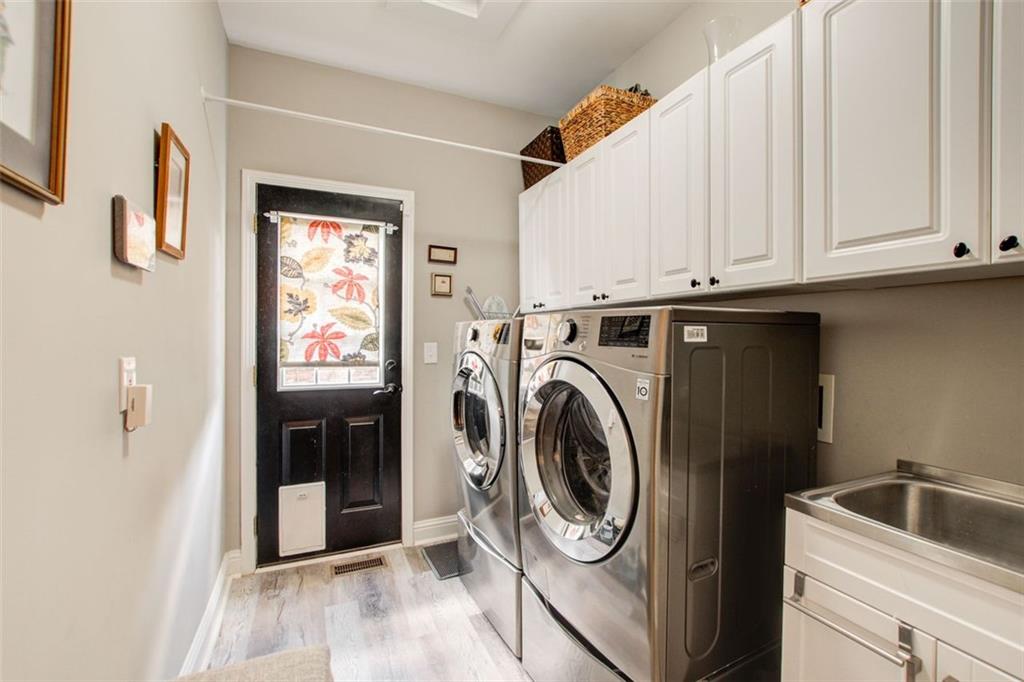 422 Lake Point Trace, Canton, GA 30114