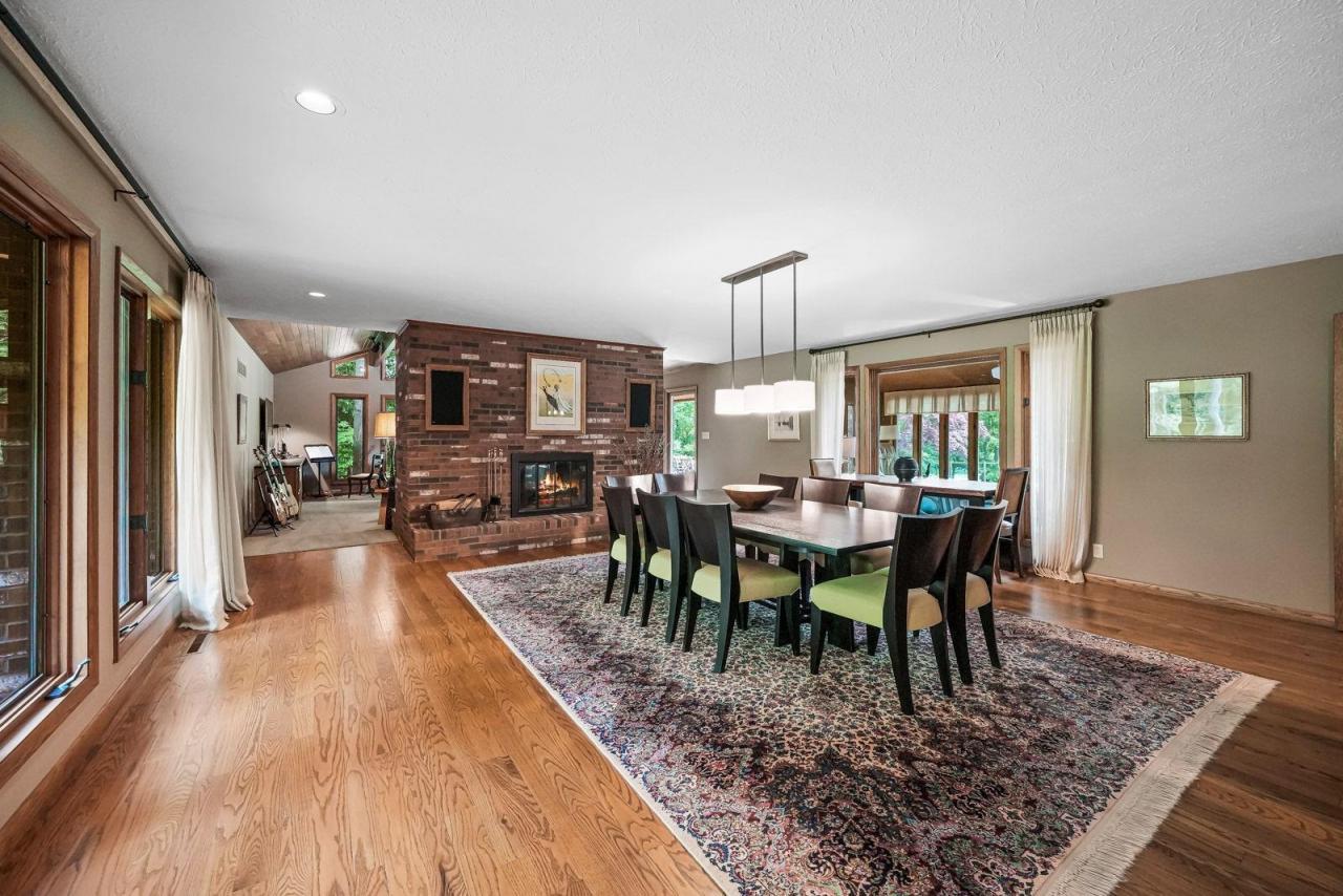 53832 Crystal Creek Ln, Elkhart, IN 46514