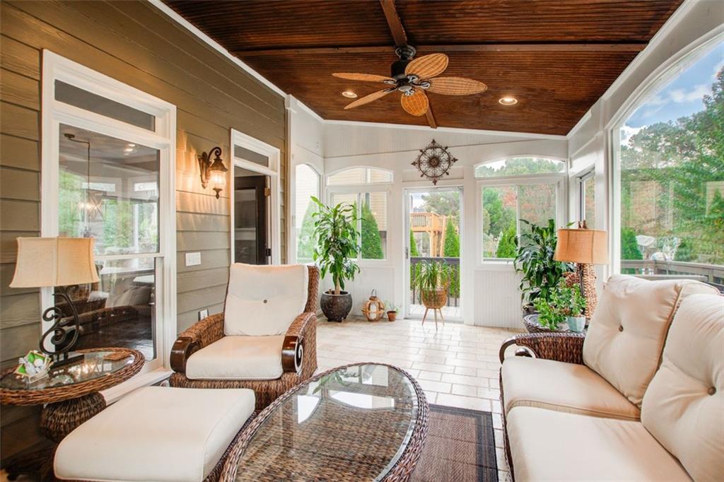 422 Lake Point Trace, Canton, GA 30114