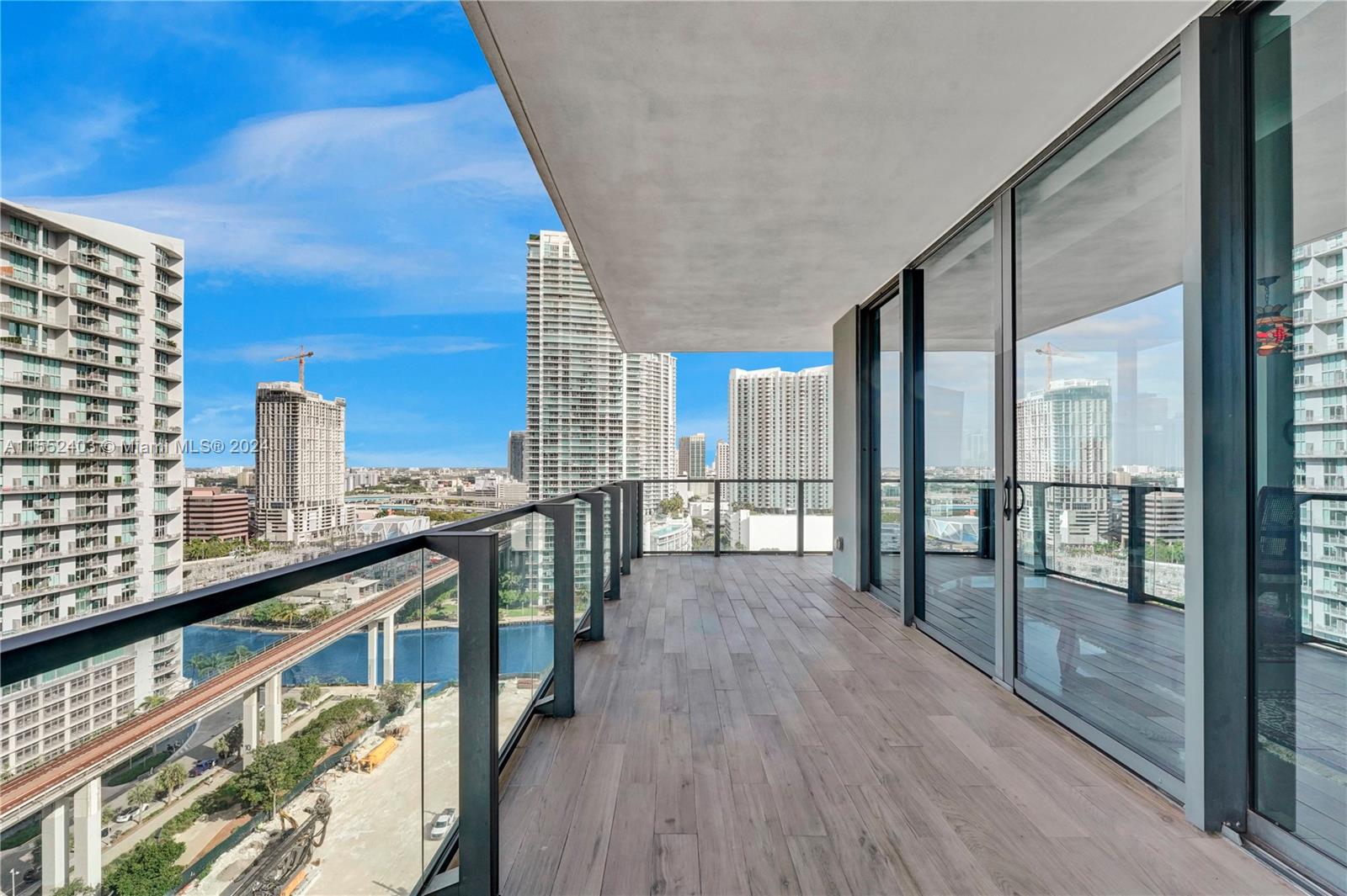 88 SW 7th St, Miami, FL 33130