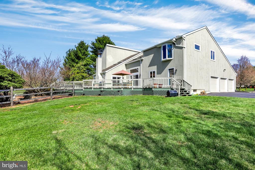 6 Hart Ct, Titusville, NJ 08560