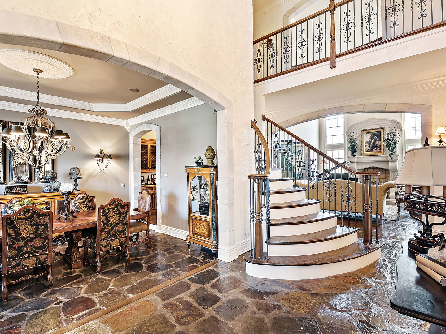 1335 Fox Glen Dr, St Charles, IL 60174