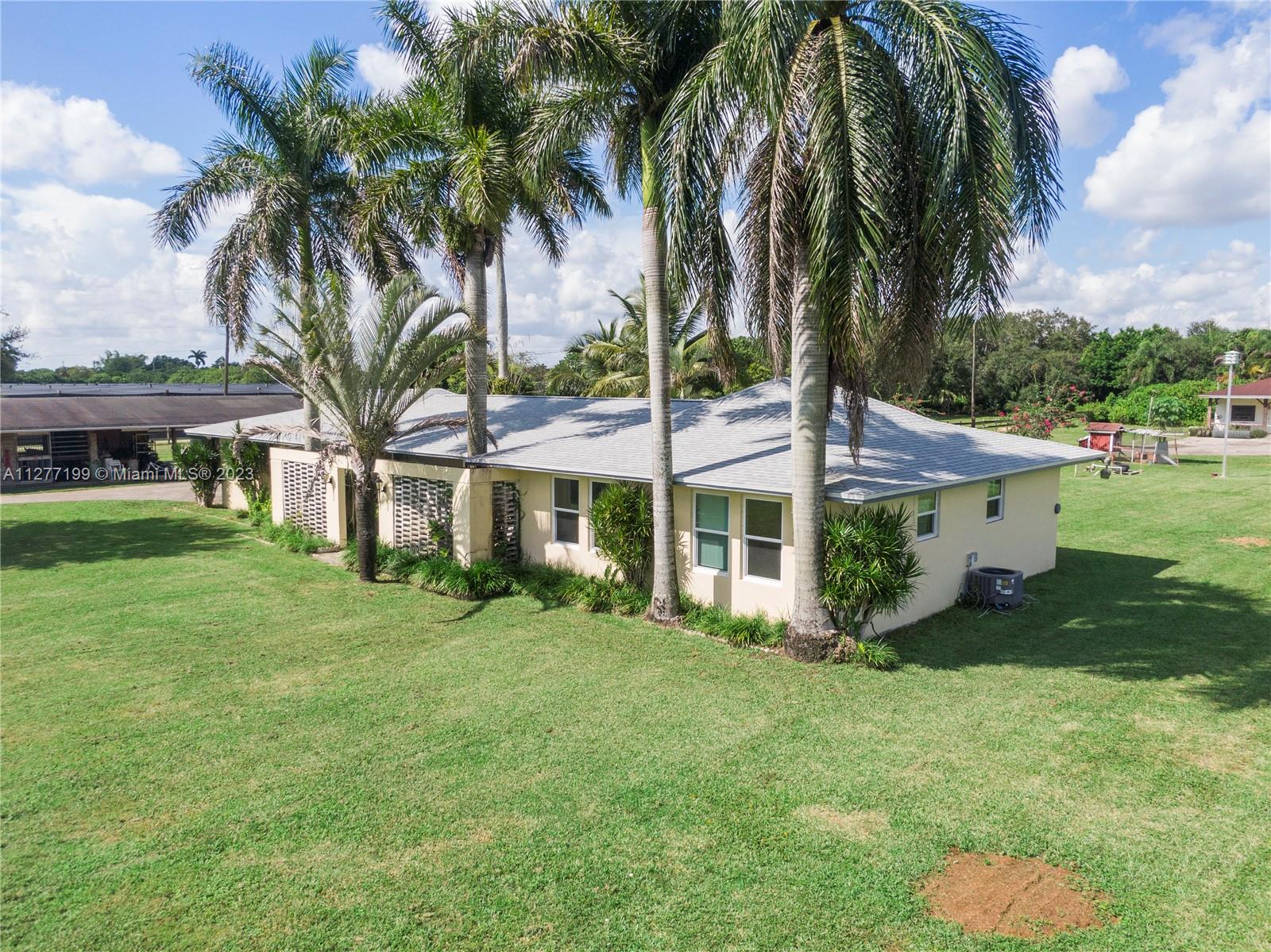 25950 SW 187th Ave, Homestead, FL 33031